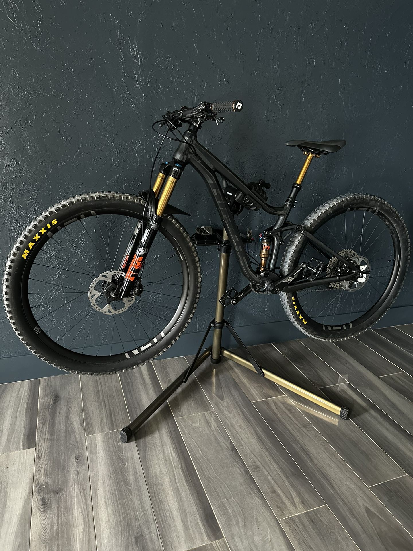 Giant Stance 2 Mountain Bike Fully Upgraded for Sale in Miramar, FL ...