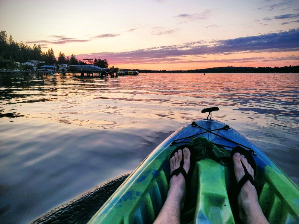 $110 - Mainstream Tropic Kayak 1P for Sale in Redmond, WA - OfferUp