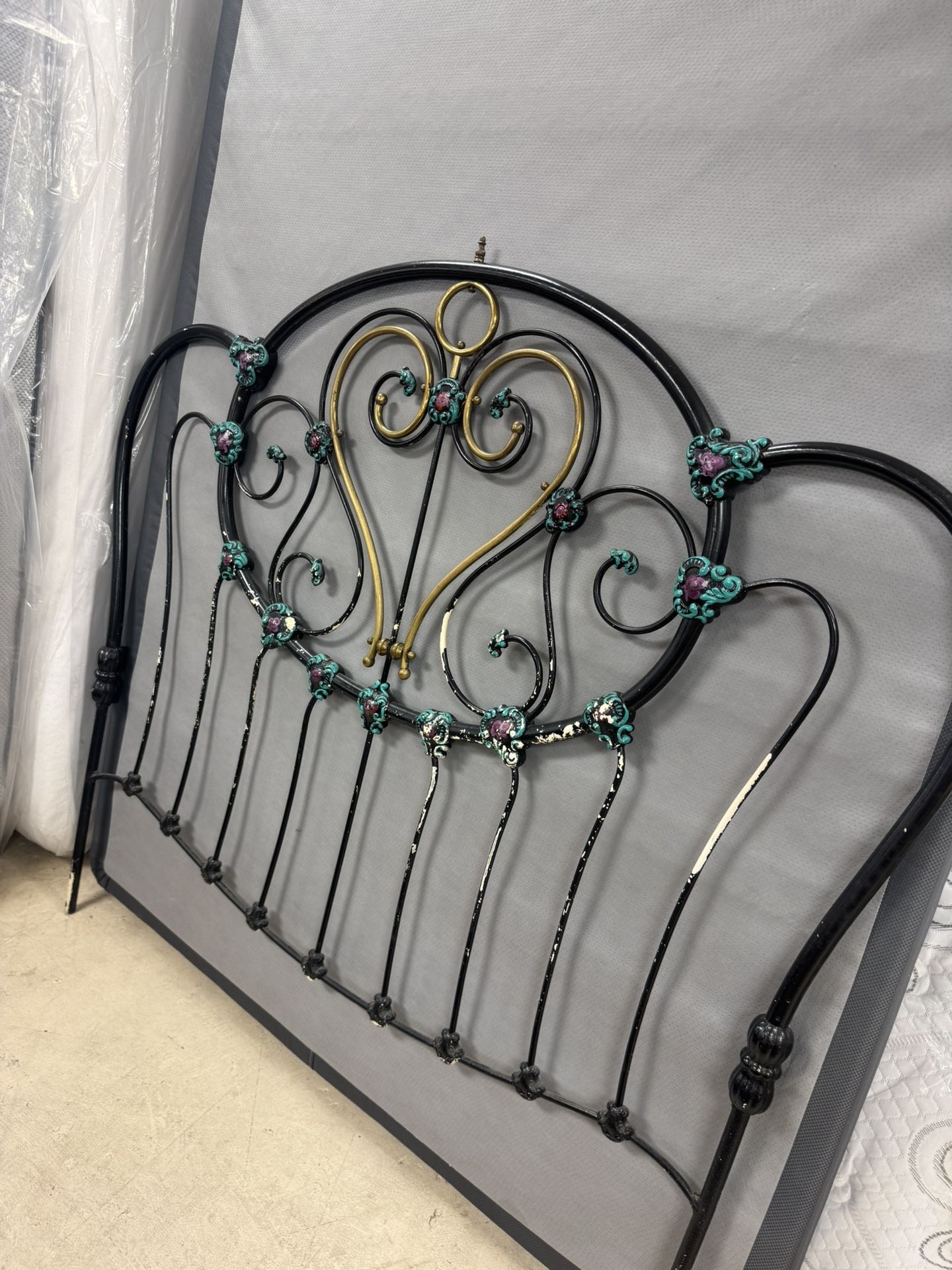 a vintage Elliott's Design Full-sized bed frame featuring black and ...