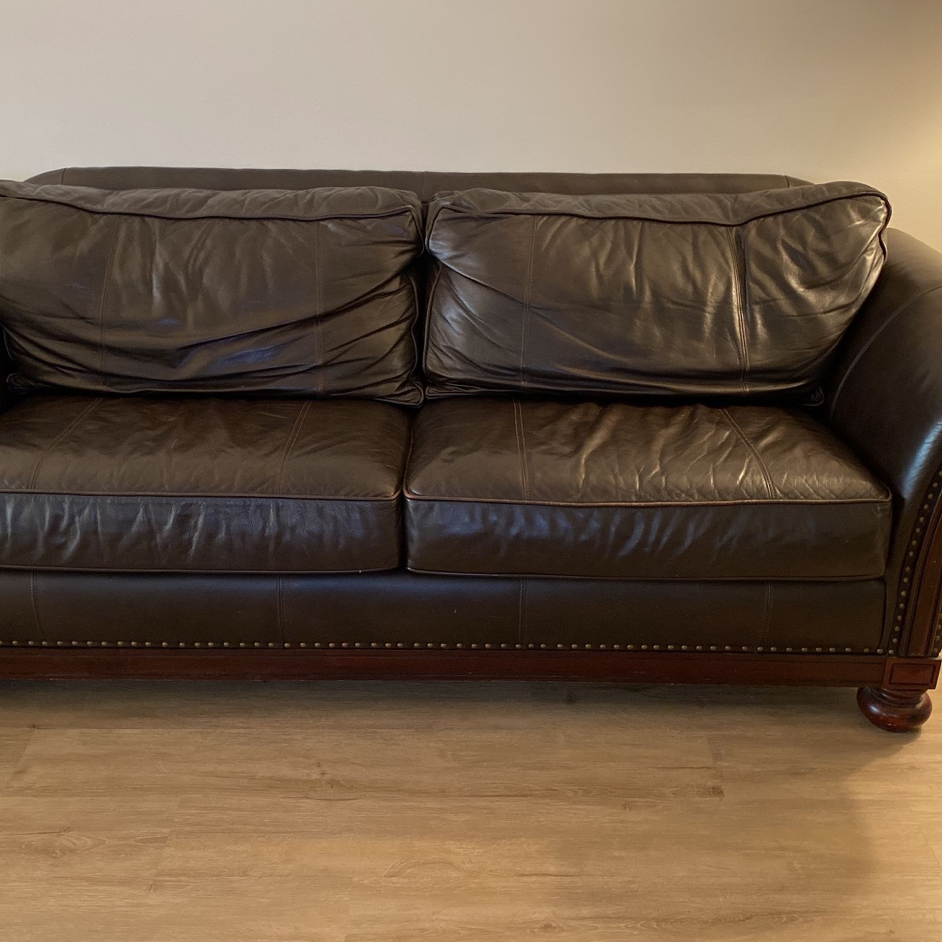 Bernhardt Leather Sofa With Nailhead Trim | Cabinets Matttroy