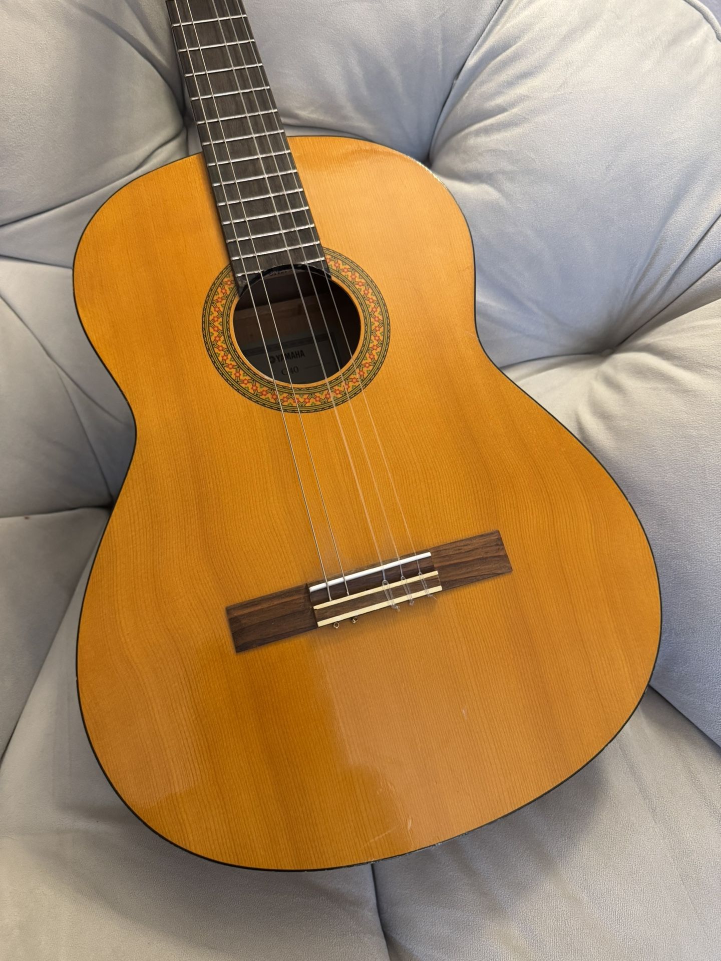 Yamaha C40 Classical Guitar for Sale in Tempe, AZ - OfferUp