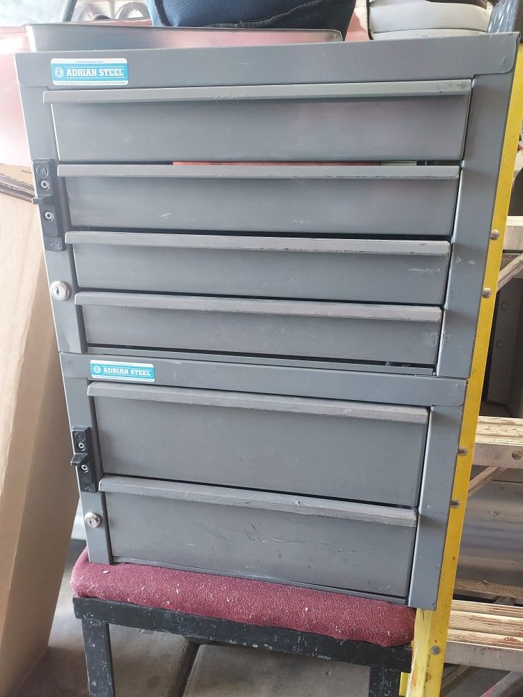 ADRIAN STEEL 4 & 2 DRAWER CABINET for Sale in Las Vegas, NV - OfferUp