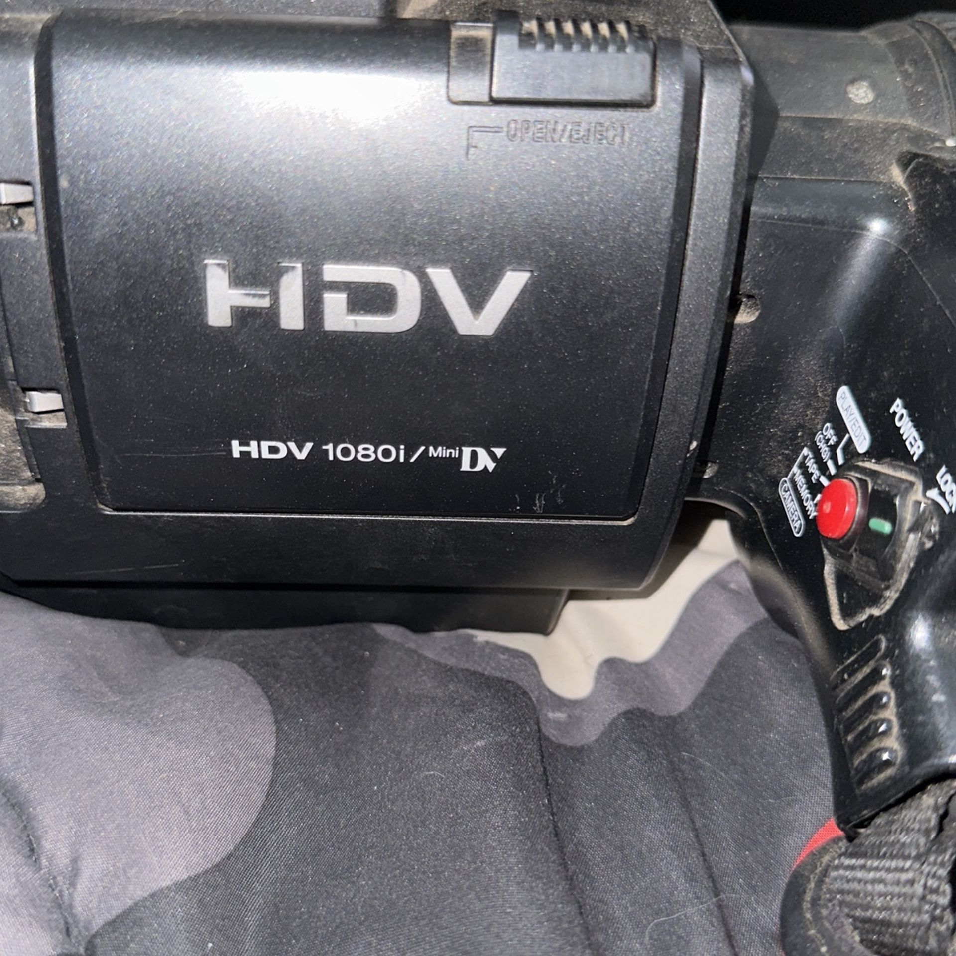 Sony HDV 1080i Mini DV Pro Camera for Sale in Hollywood, FL - OfferUp