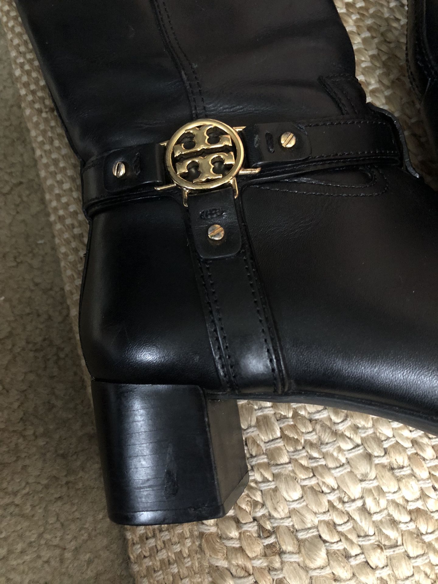 Tory Burch Boots - Sz. 9.5 M for Sale in West Hills, CA - OfferUp