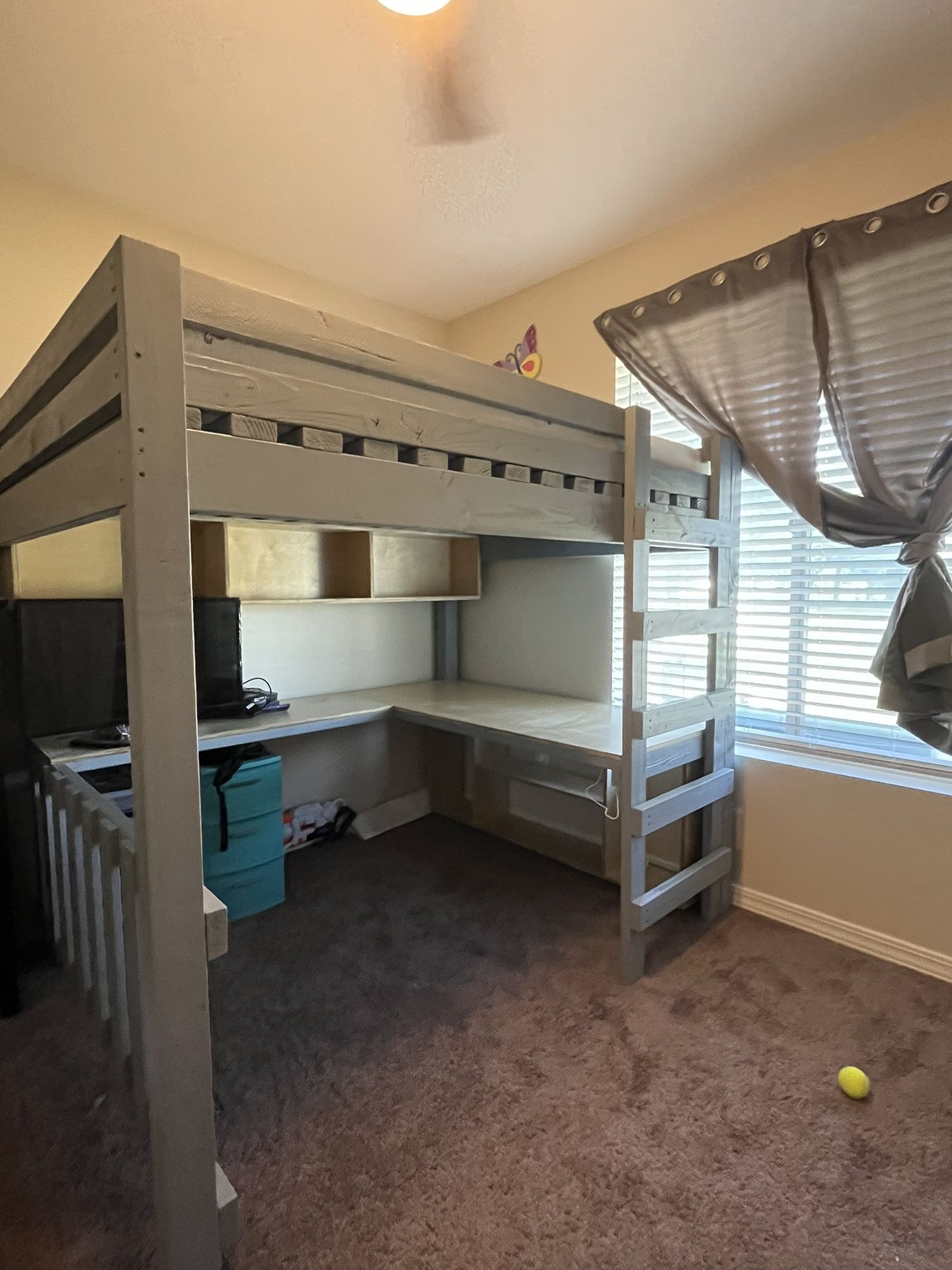 Queen Side loft bed with desk (mattress included). for Sale in Glendale ...