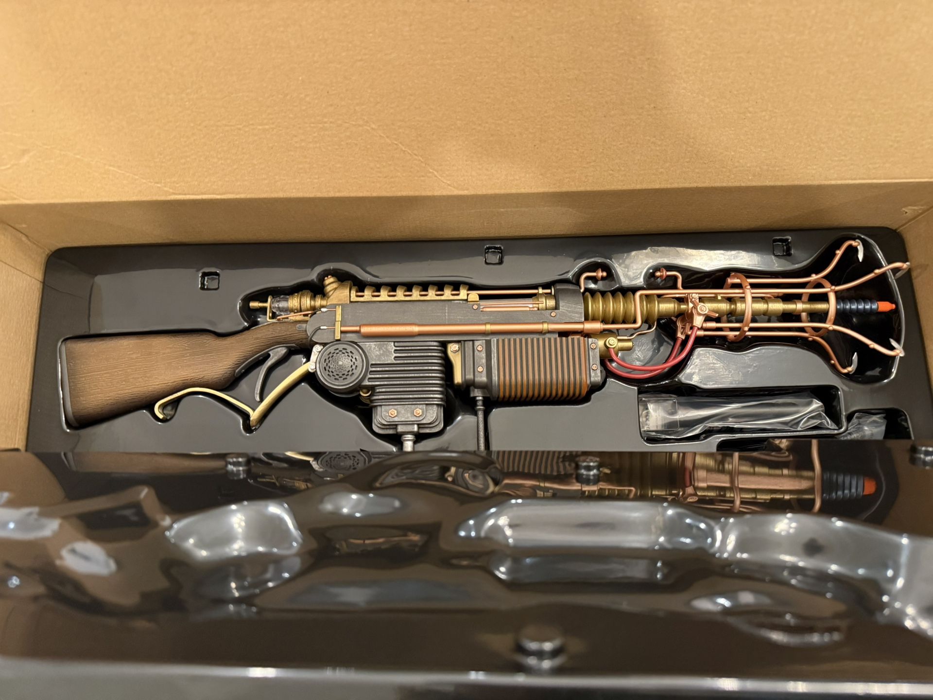 Wunderwaffe DG-2 1/2 Scale Replica Statue & Gold lightning camo BO6 for ...