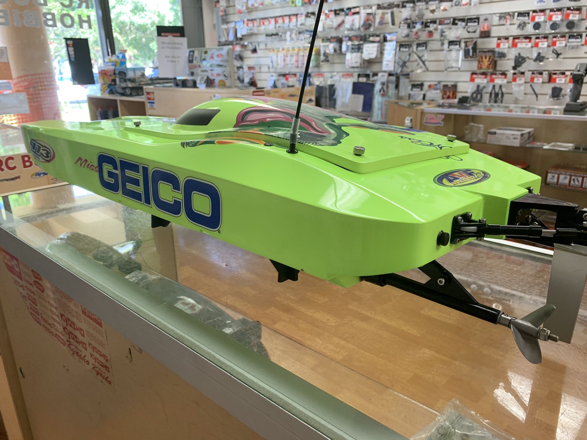 Miss Geico RC Boat - 70 mph for Sale in Deerfield Beach, FL - OfferUp