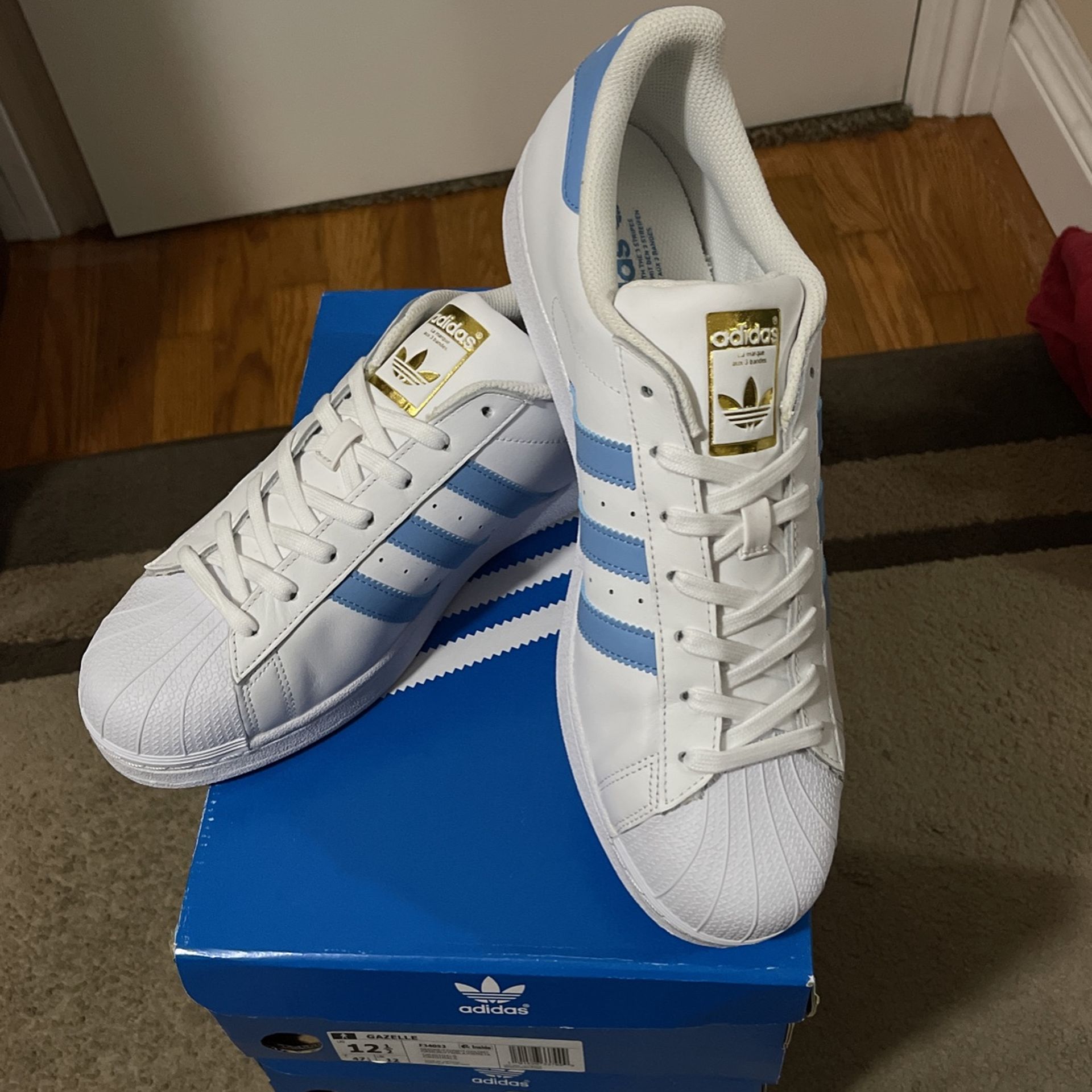 White And Light Blue Superstars | ppgbbe.intranet.biologia.ufrj.br