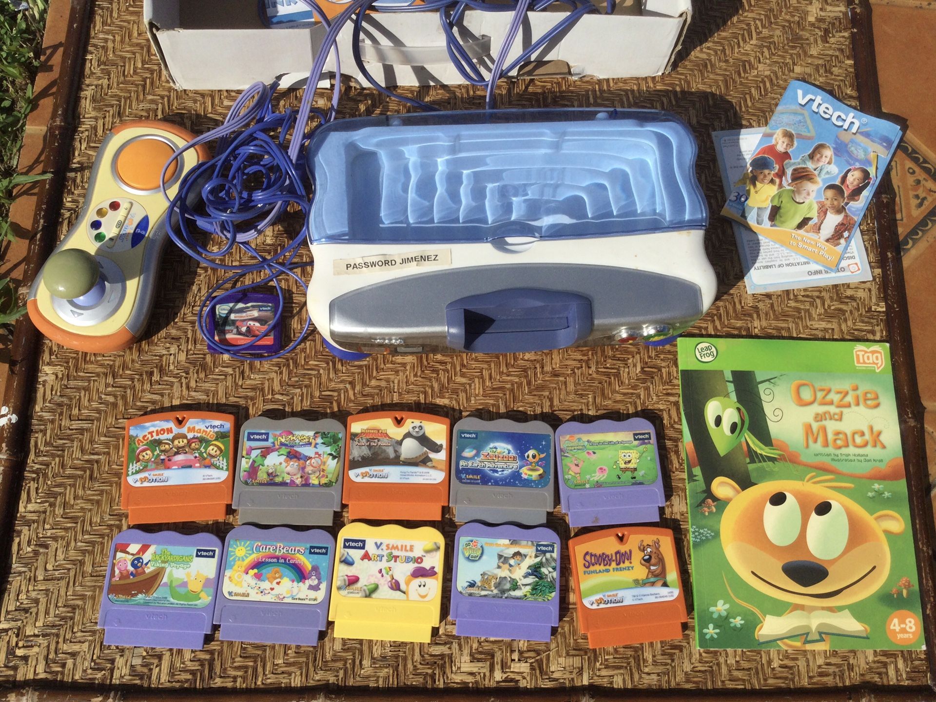 VTECH V . SMILE V-SMILE V-MOTION ACTIVE LEARNING SYSTEM CONSOLE 11 ...