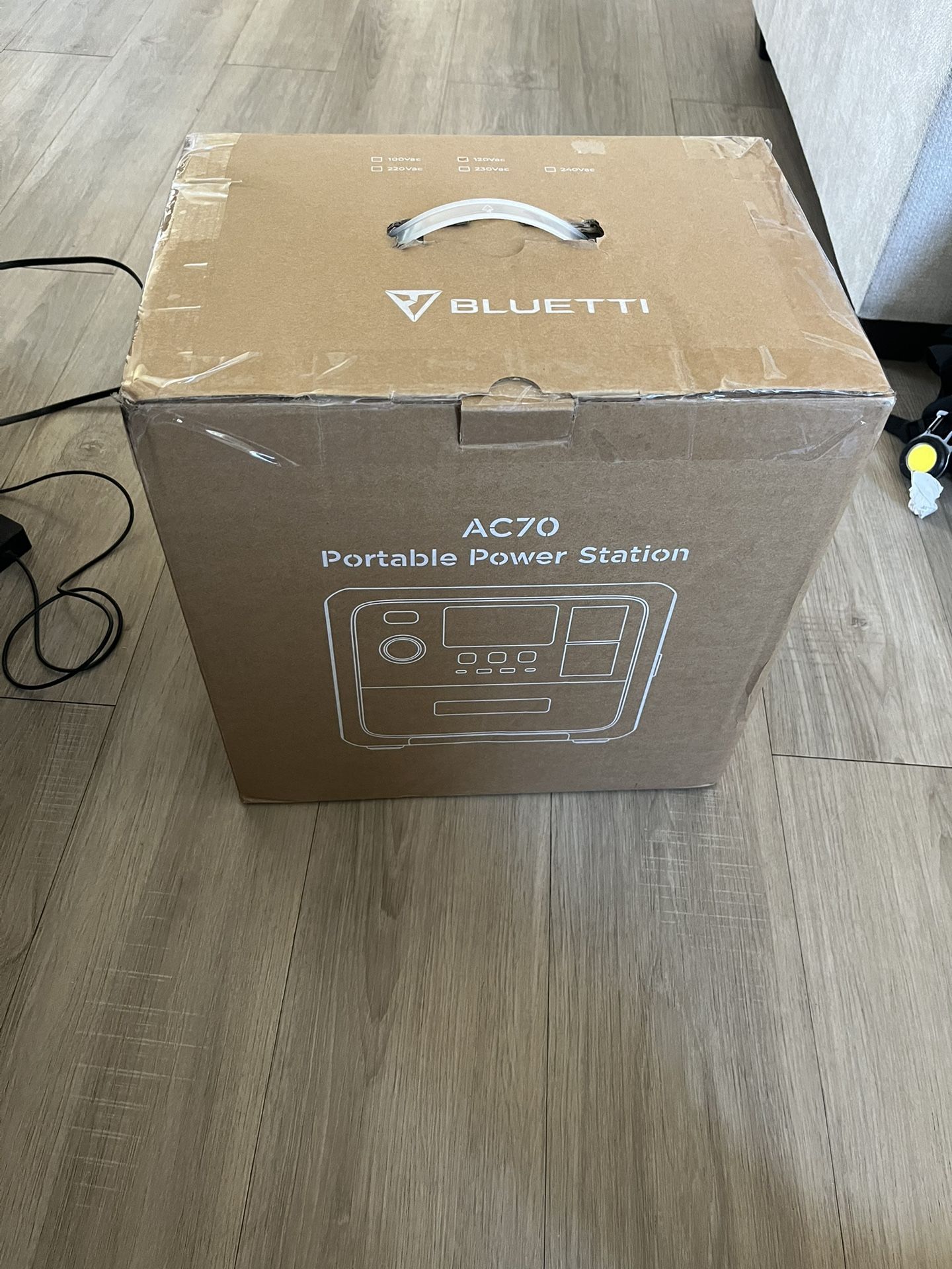Bluetti AC70 Portable Power Station 768Wh for Sale in Coronado, CA ...