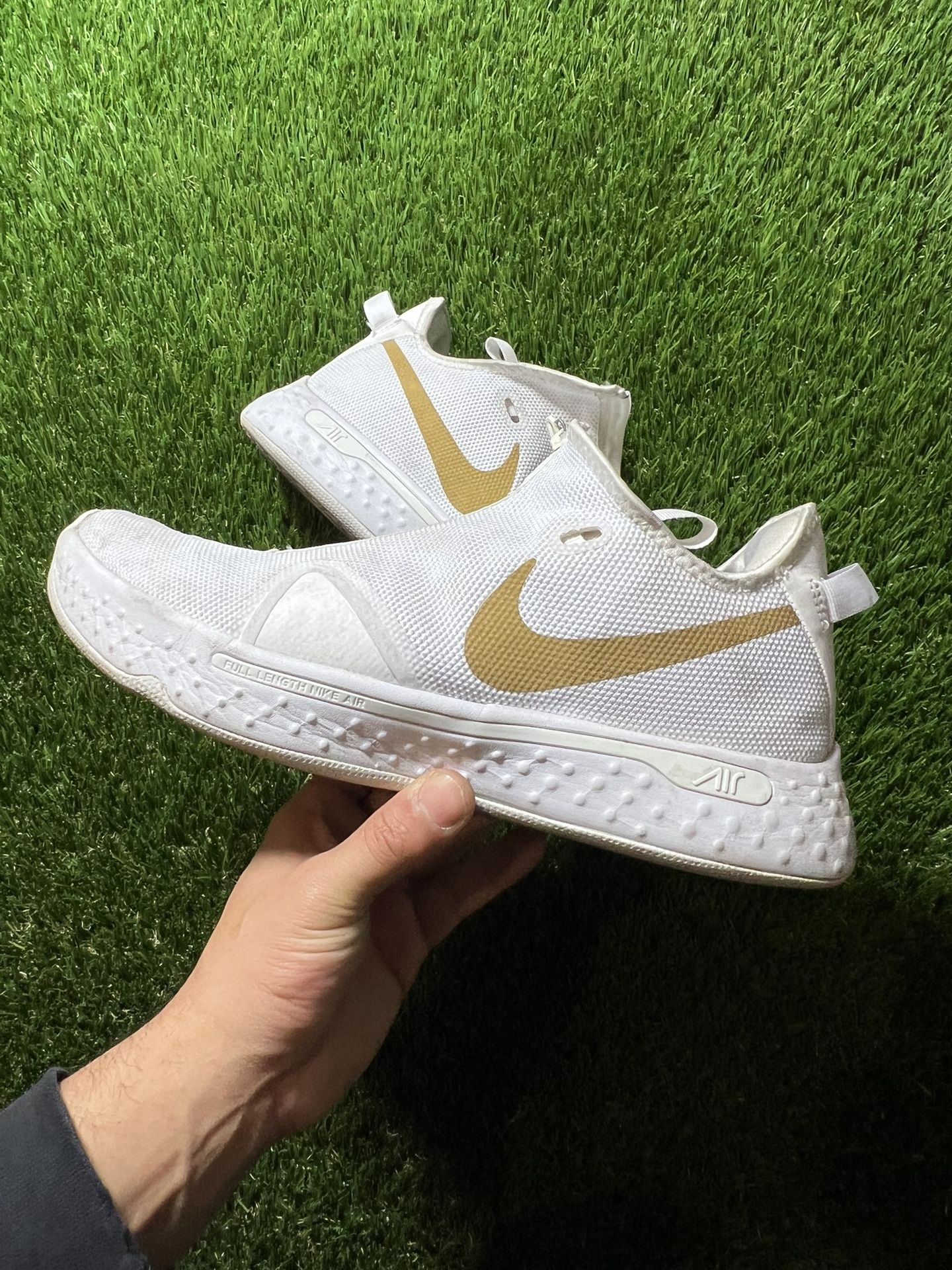 Nike PG4 White & Gold for Sale in Phoenix, AZ - OfferUp