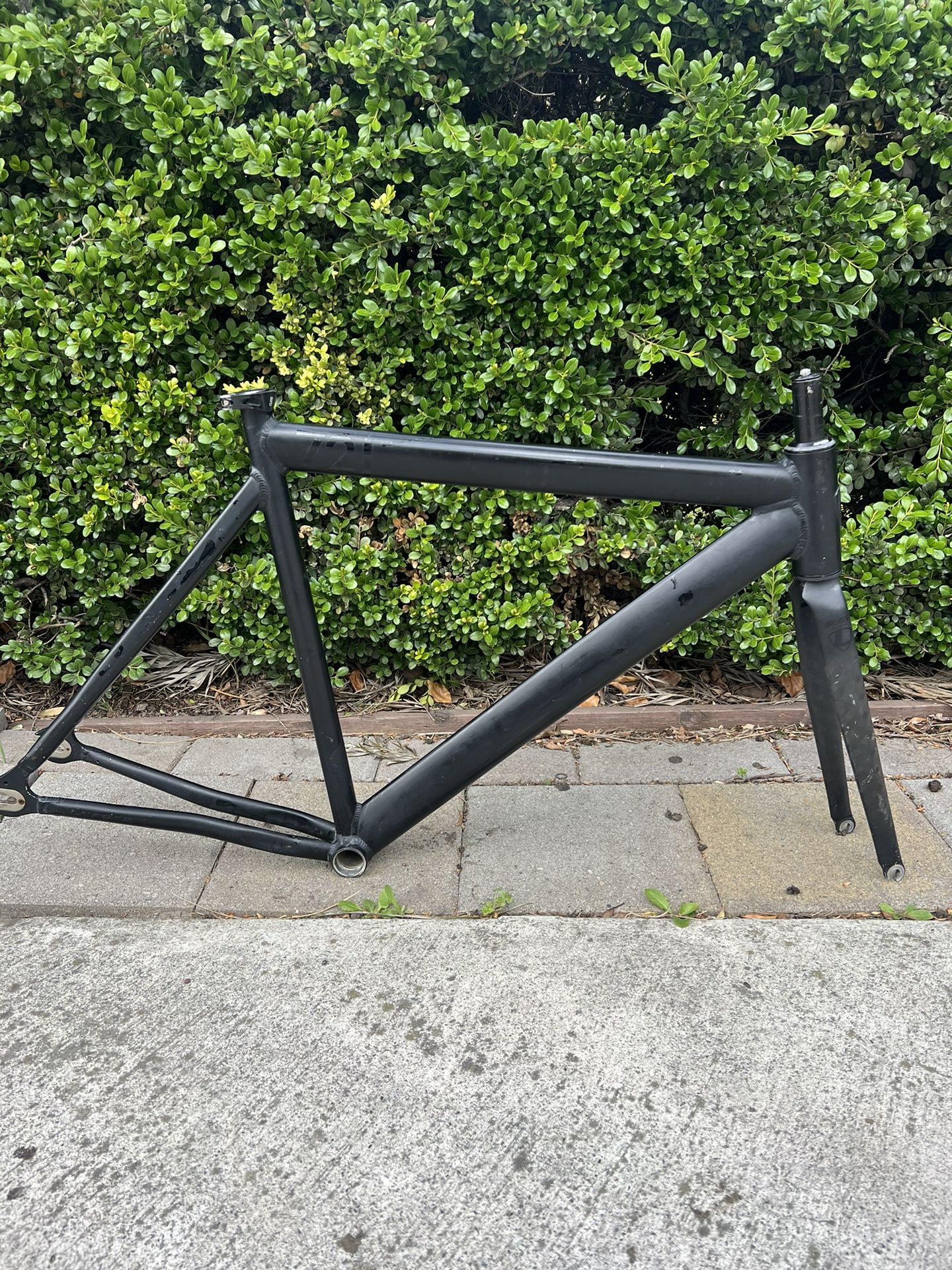 Leader 721 Fixie Track Frameset 54cm for Sale in San Jose, CA - OfferUp