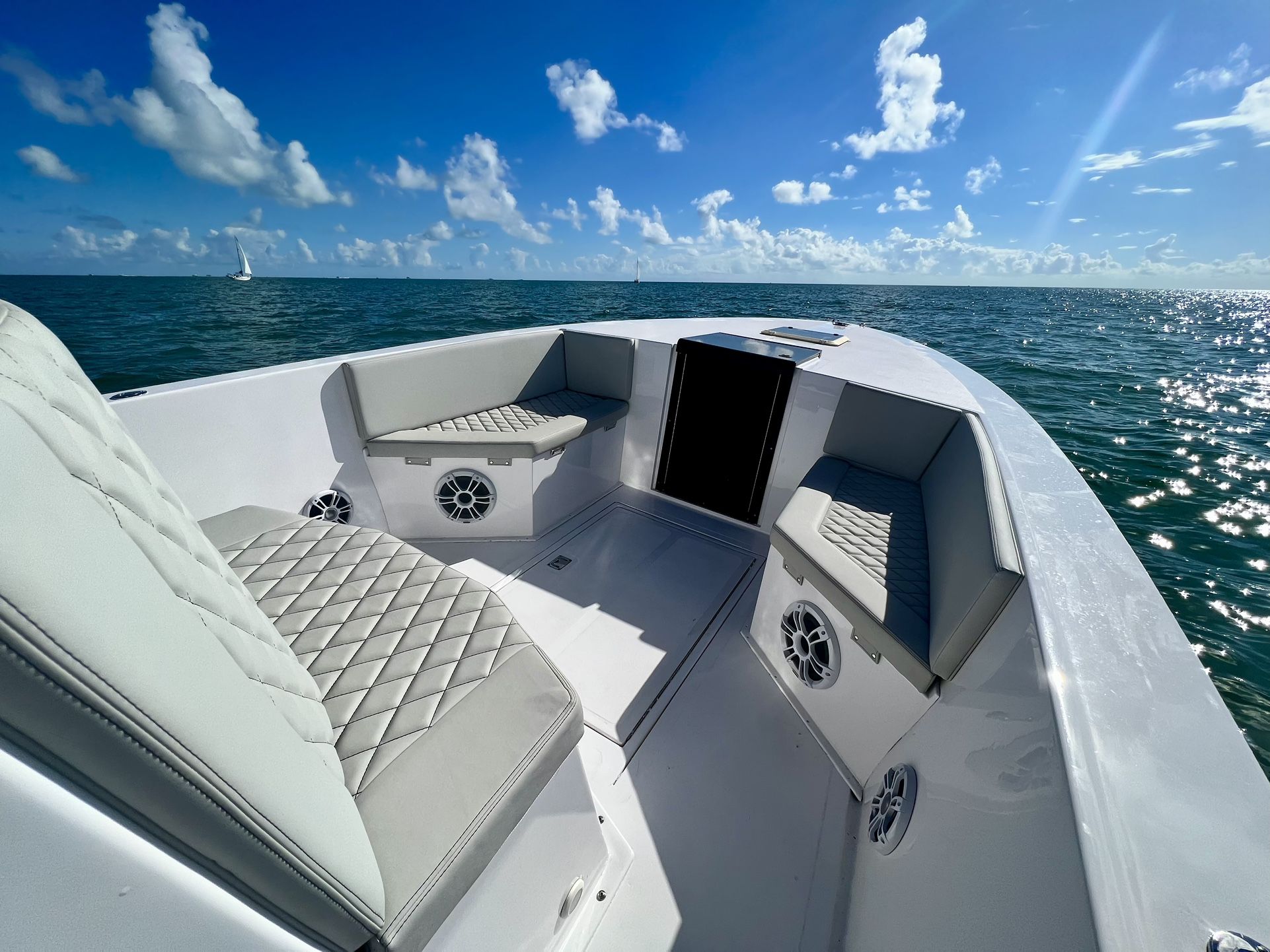 1992 Avanti Center Console Cuddy for Sale in Miami, FL - OfferUp