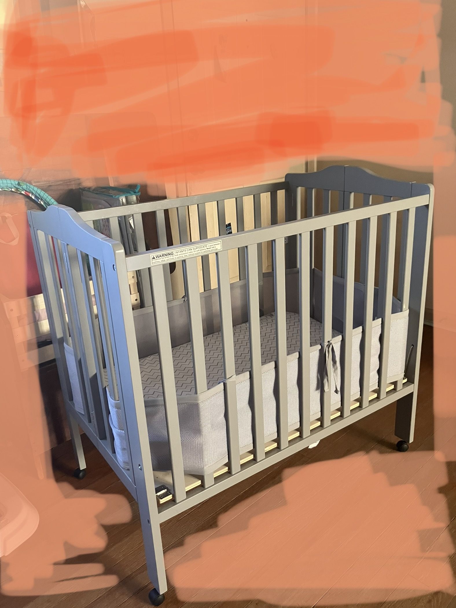 Delta Children Portable Mini Crib with Breathable Mesh Liner for Sale ...