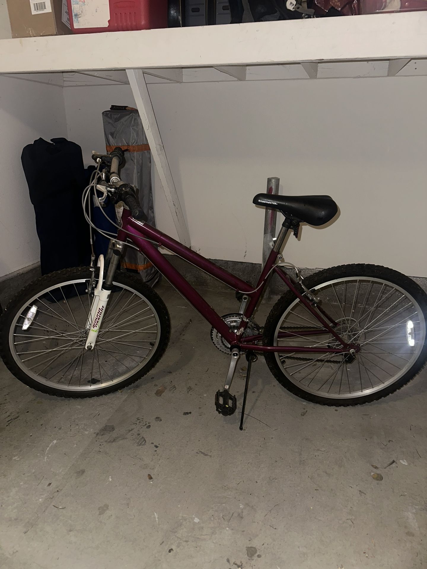 Roadmaster Men's Mountain Bike, 26" for Sale in Irvine, CA - OfferUp