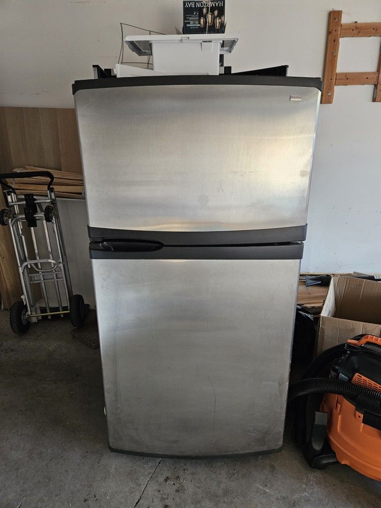 Kenmore Elite Coldspot Fridge for Sale in Parker, CO - OfferUp
