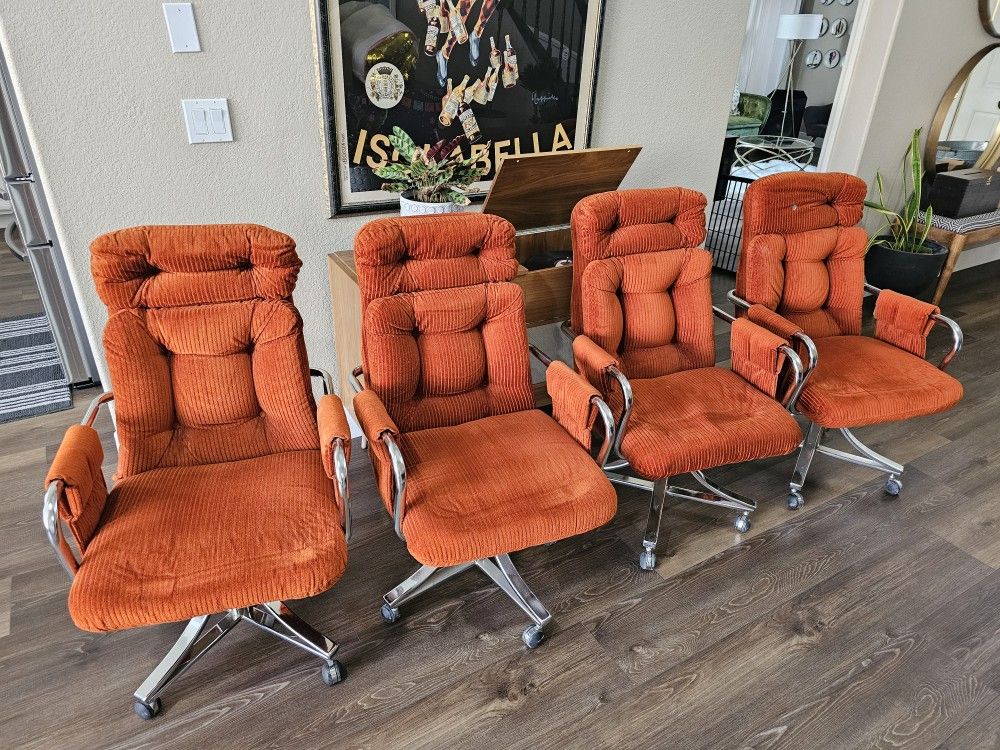 Set Of (4) Vintage 70s? Dining table chairs. SEE DESCRIPTION for Sale ...