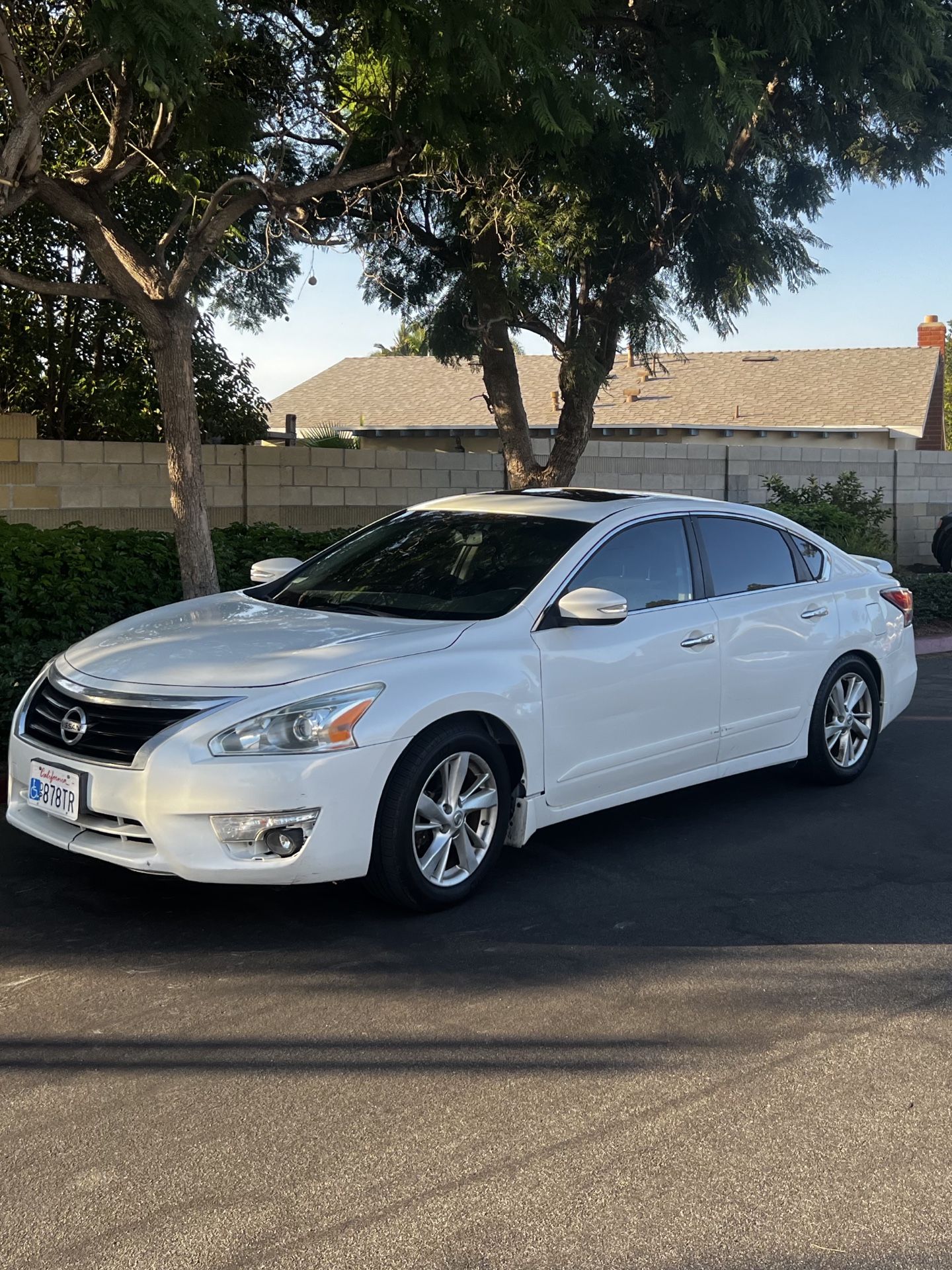 2014 Nissan Altima for Sale in Huntington Beach, CA - OfferUp
