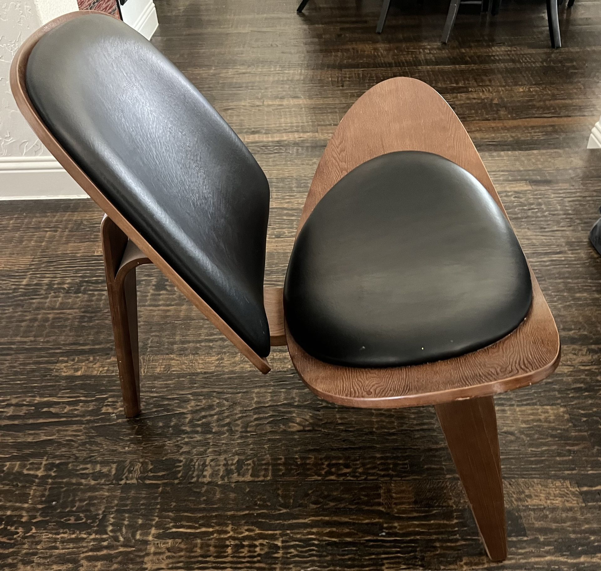Mid-Century Modern Accent Chair for Sale in Frisco, TX - OfferUp