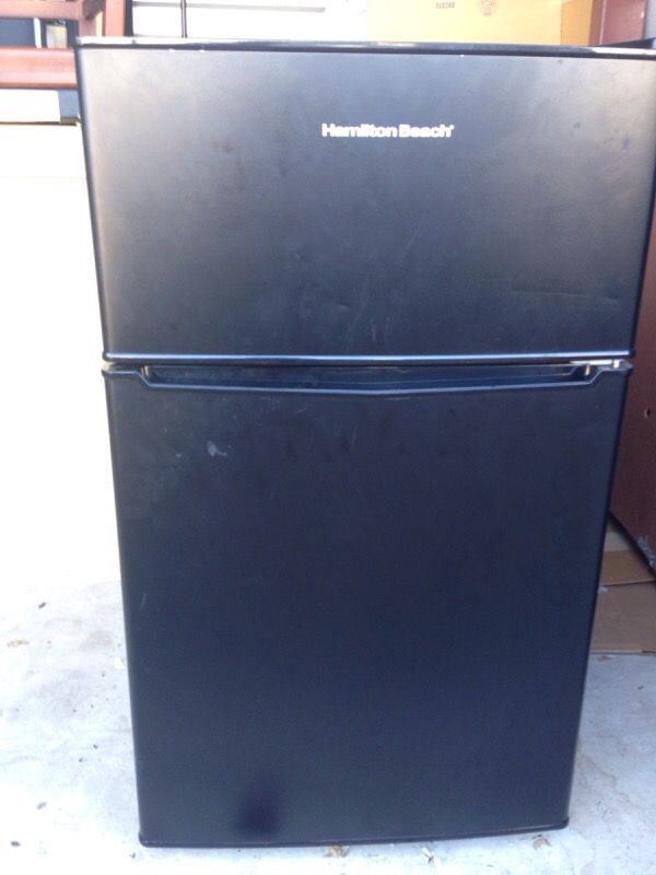 Hamilton Beach mini fridge REFHB31TB for Sale in College Station, TX ...