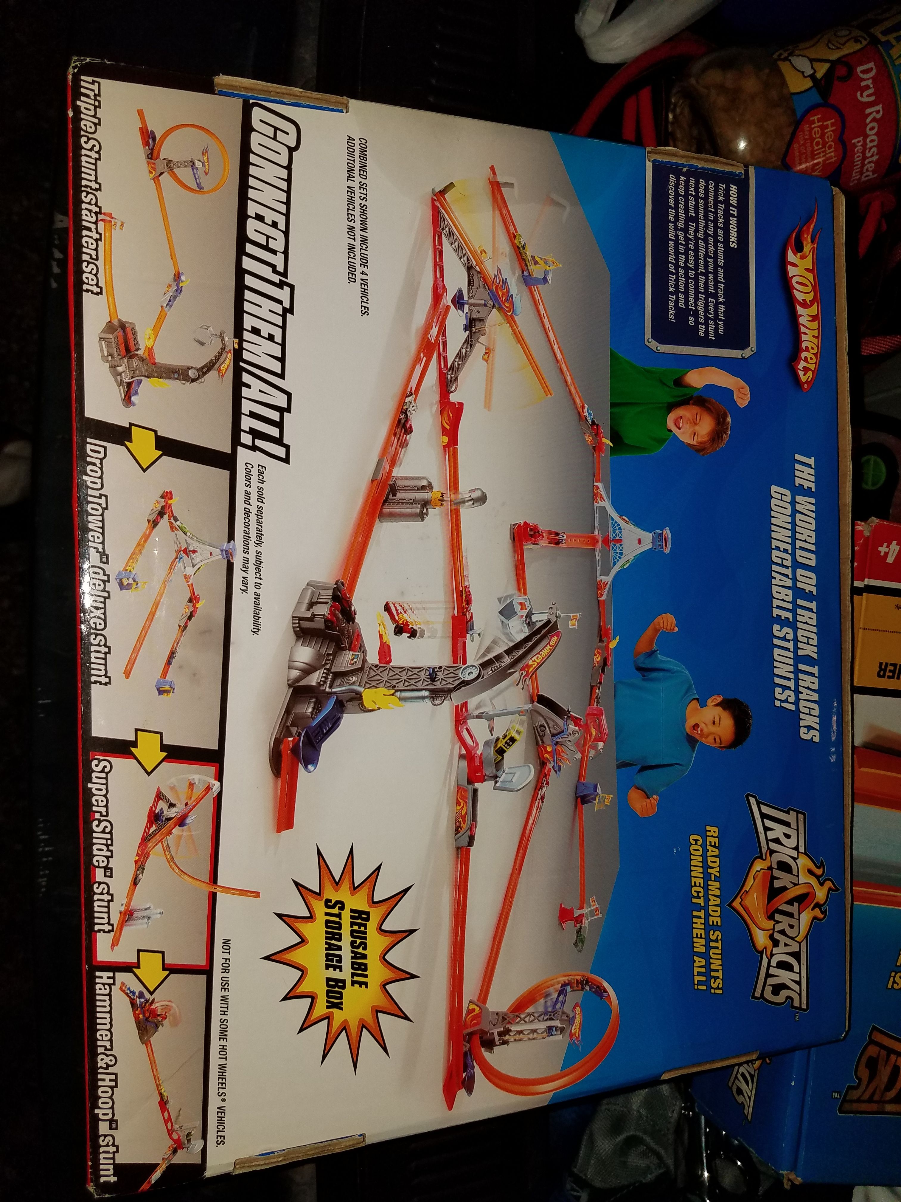 Hot Wheels Trick Tracks Stunt World