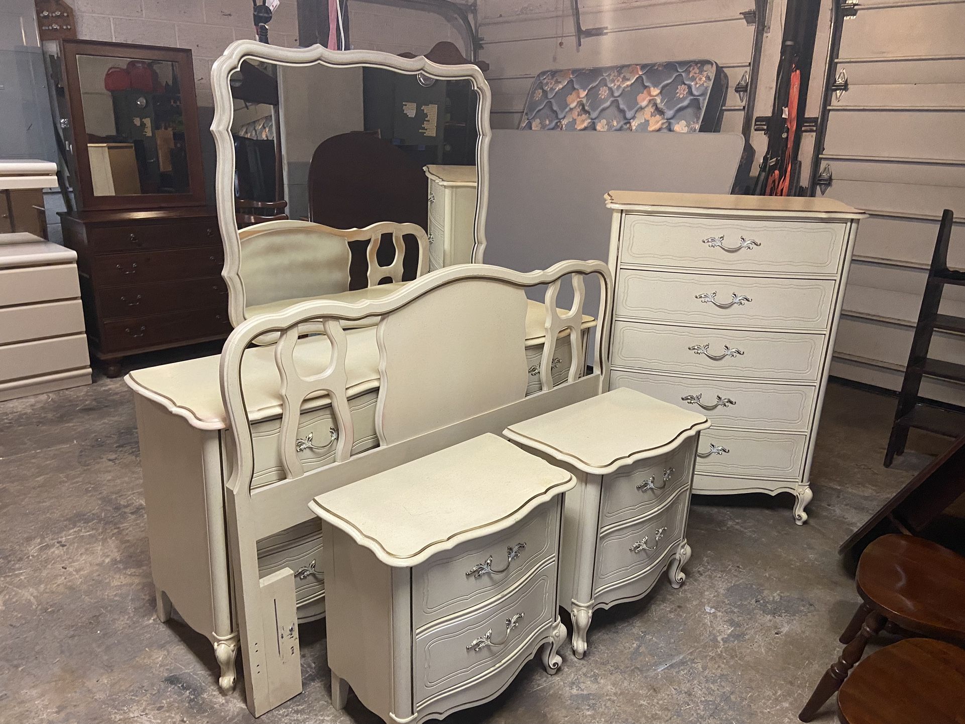 6 Pc French Provincial Bedroom Set for Sale in Lewisberry, PA - OfferUp
