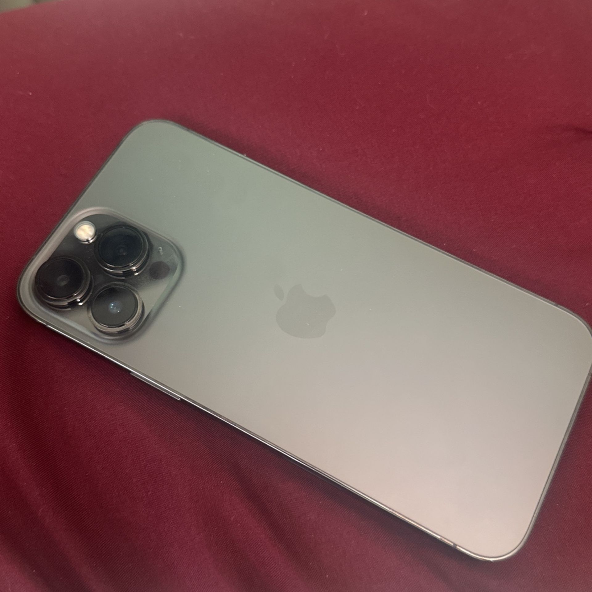 iPhone 13 Pro Max Space Gray for Sale in Pinellas Park, FL - OfferUp
