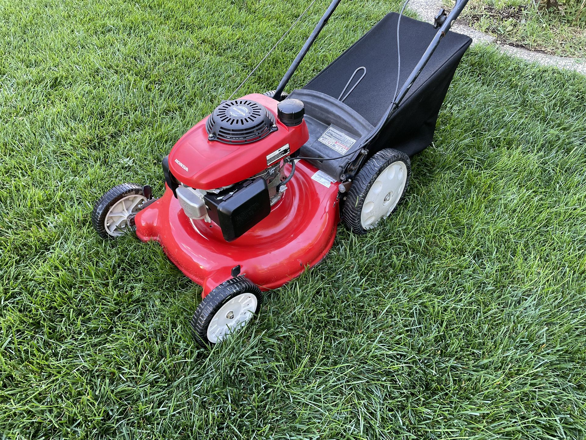 Honda Powered Troy-Bilt 21" High Rear Wheel Push Lawn Mower for Sale in ...