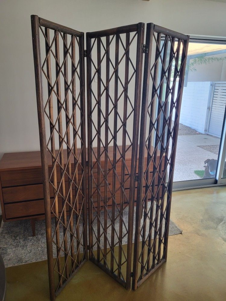VINTAGE MCM BAMBOO 3 PANEL ROOM SCREEN for Sale in Phoenix, AZ - OfferUp