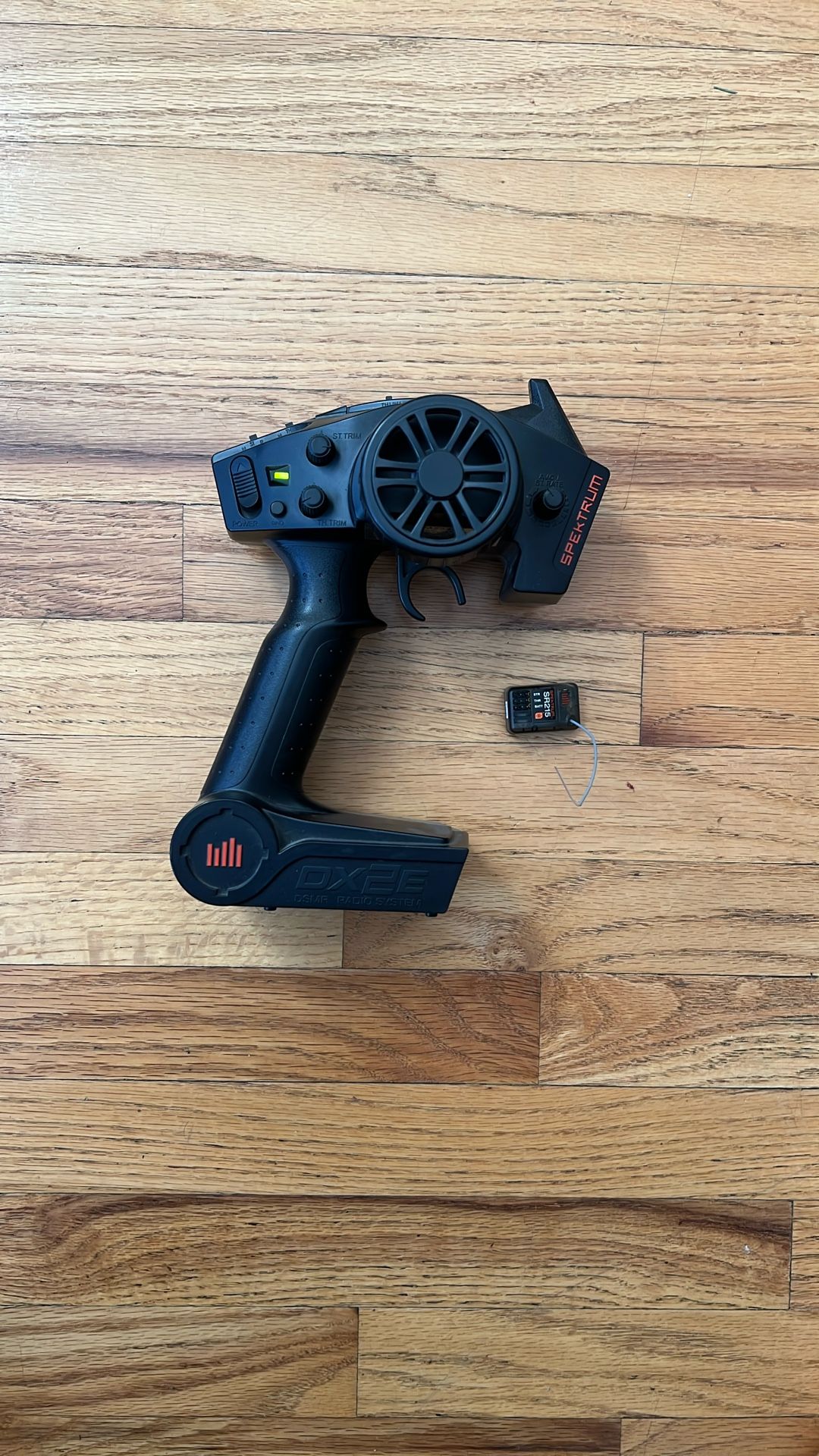 Spektrum DX2E RC Car Radio And Receiver for Sale in Los Angeles, CA ...