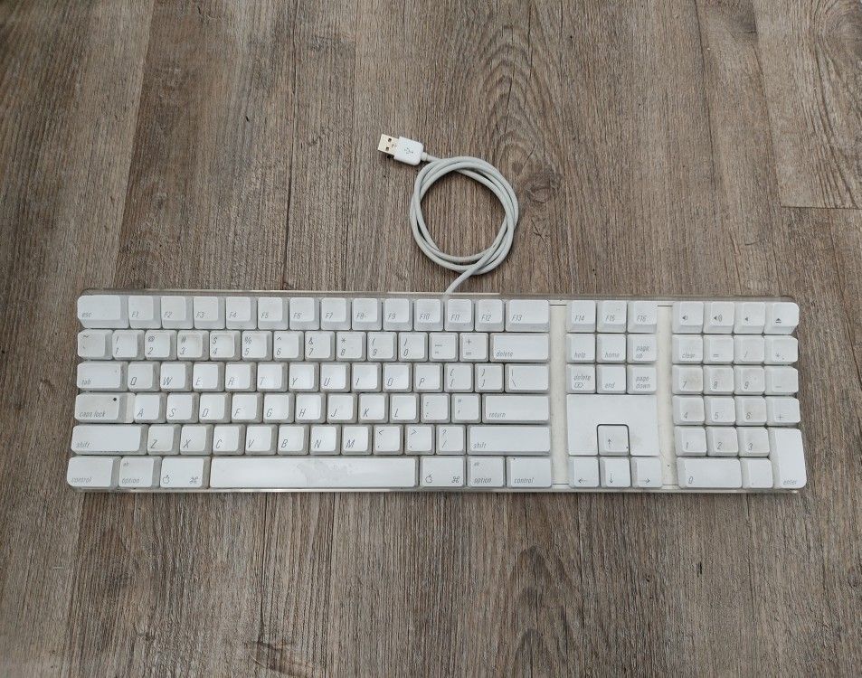 Apple Wired Keyboard (A1048) For Sale for Sale in Baldwin Hills, CA ...