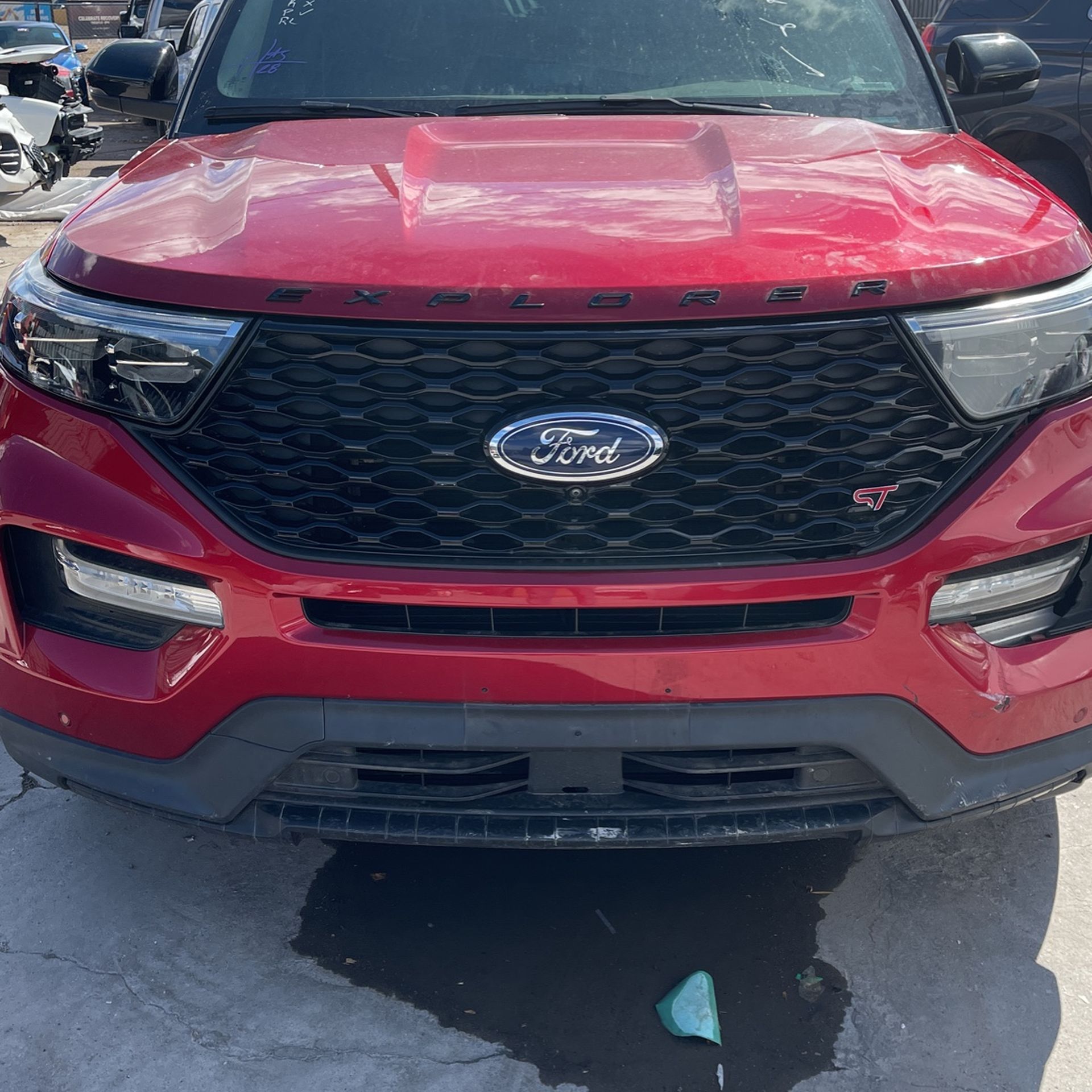 2020 Ford Explorer ST Front Grill for Sale in Phoenix, AZ - OfferUp