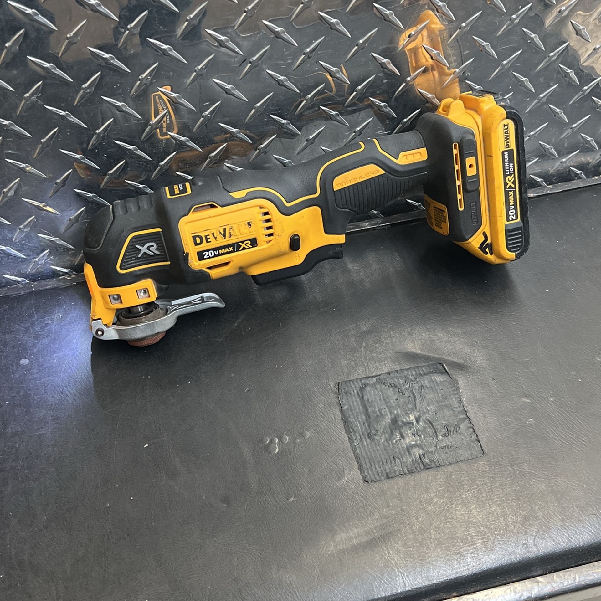 Dewalt DCS355 20v XR Cordless Oscillating Multi Tool for Sale in ...