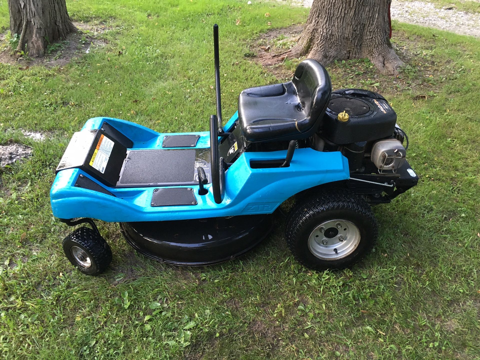 2004 Dixon Zeeter HL 30” Zero Turn Riding Mower for Sale in Valparaiso ...
