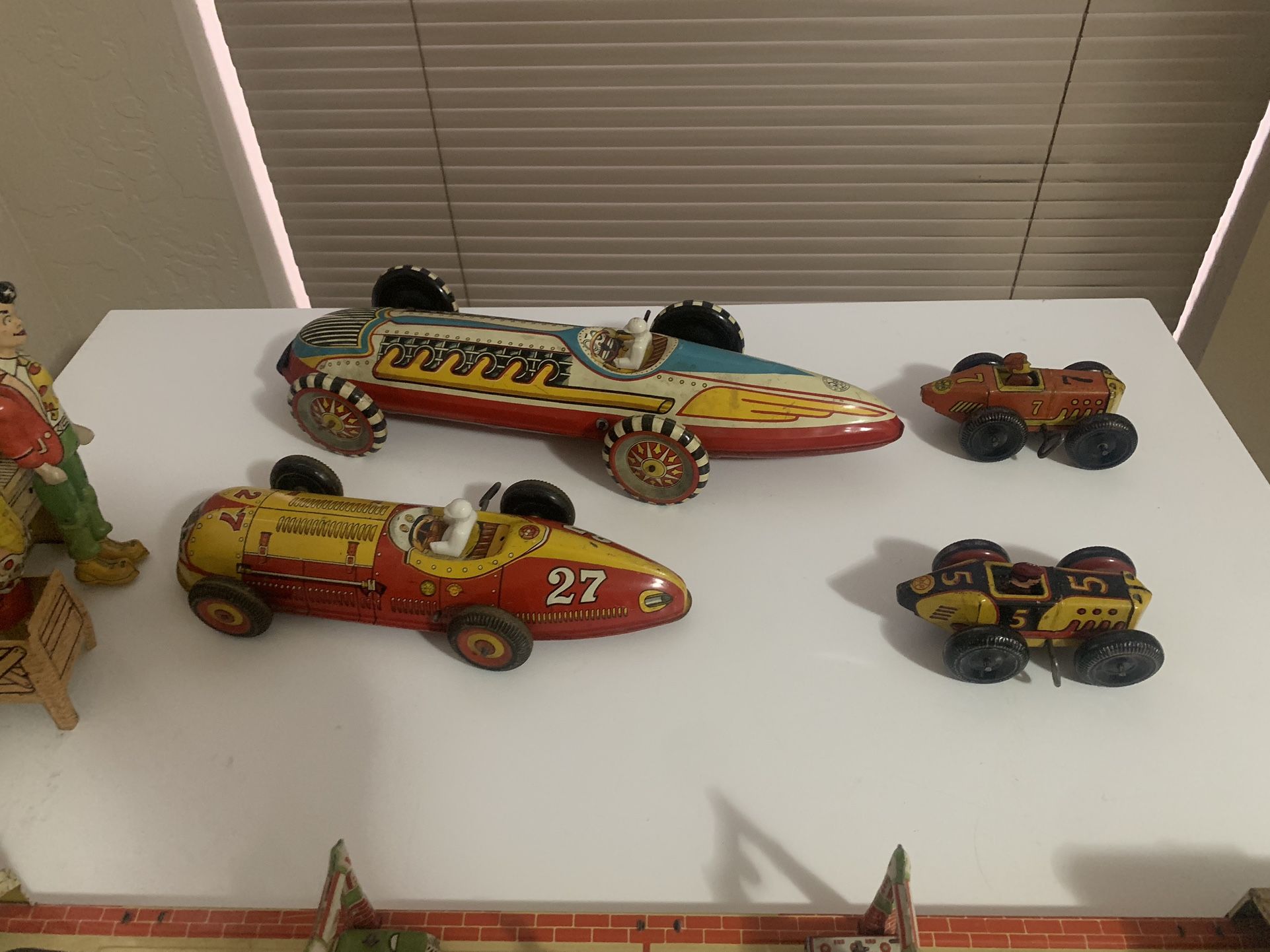 Marx Vintage Race Wind Up Tin Cars for Sale in Phoenix, AZ - OfferUp