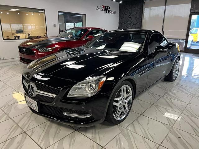 2014 Mercedes-Benz SLK-Class for Sale in Pittsburg, CA - OfferUp