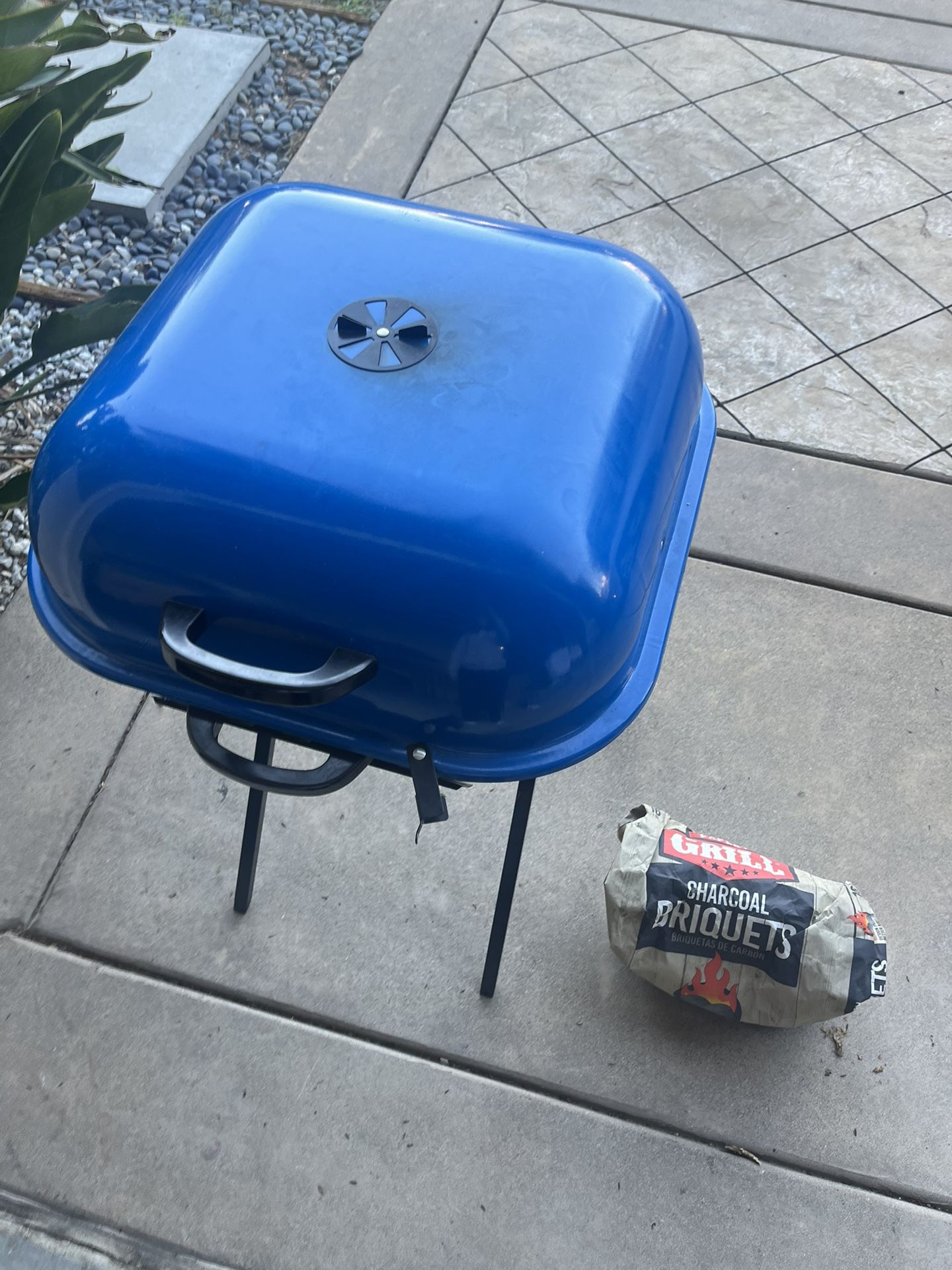 Small Charcoal Grill For Sale! for Sale in Chula Vista, CA - OfferUp