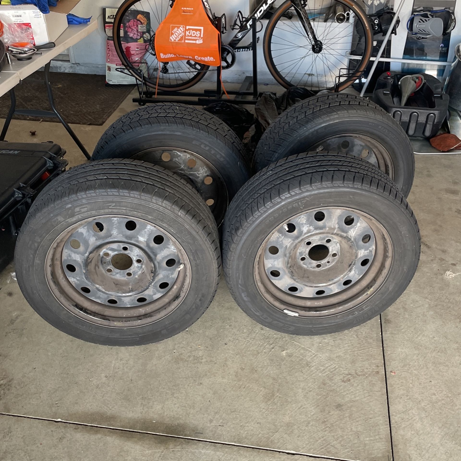 225/55/R17 for Sale in Wildomar, CA - OfferUp