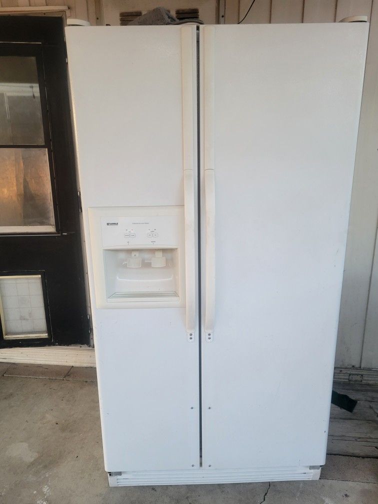 Fridge for Sale in Riverside, CA - OfferUp
