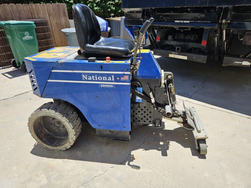 National 2900 Ride On Demo Machine (ELECTRIC) for Sale in San Diego, CA ...