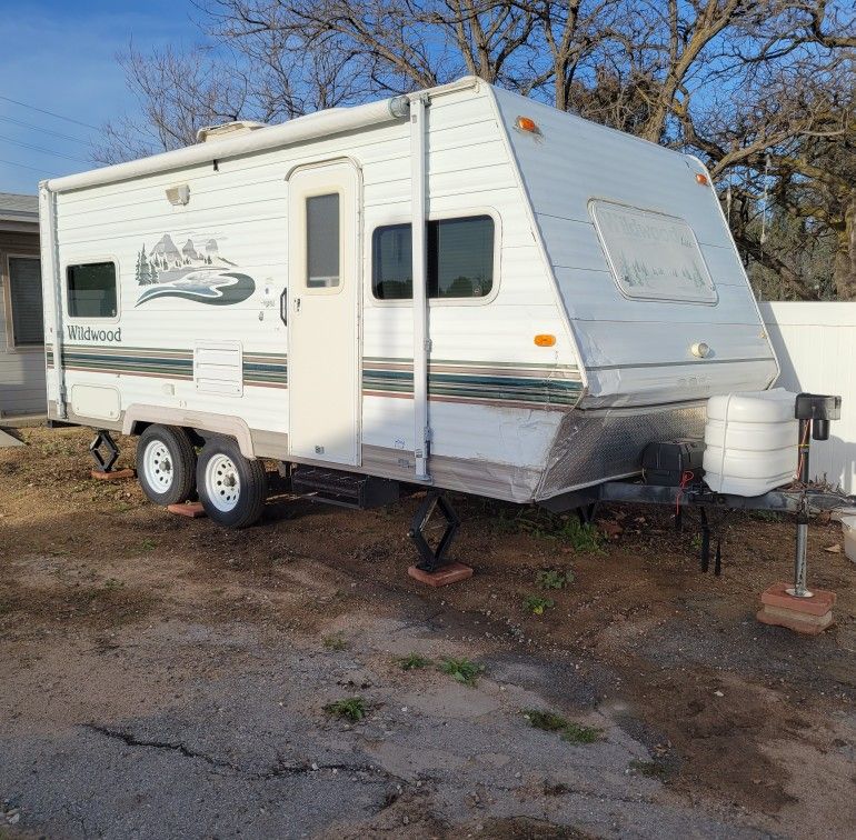 2004 Forest River Wildwood for Sale in Oak Glen, CA - OfferUp