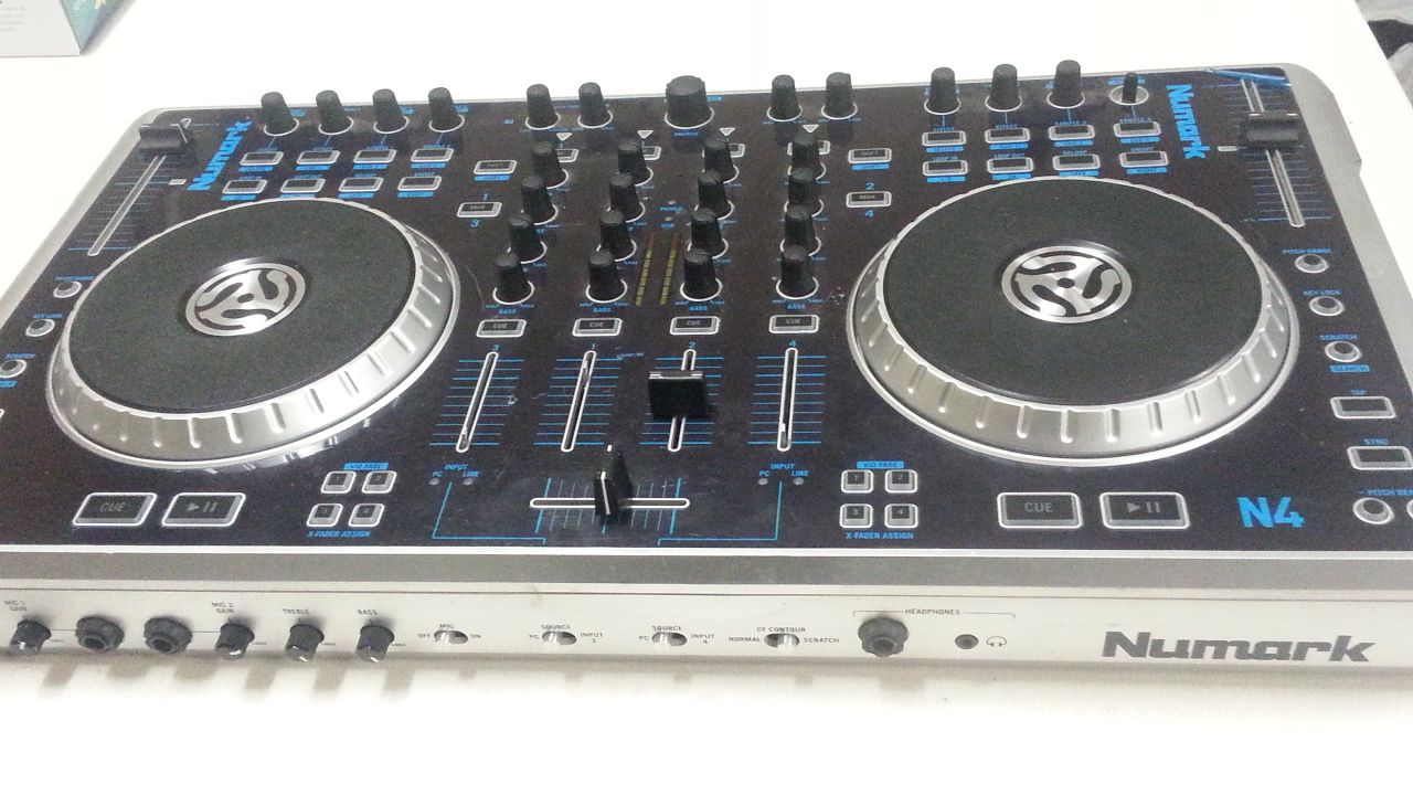 *USED*Numark N4 4-Deck DJ Controller and Mixer for Sale in San Fernando ...