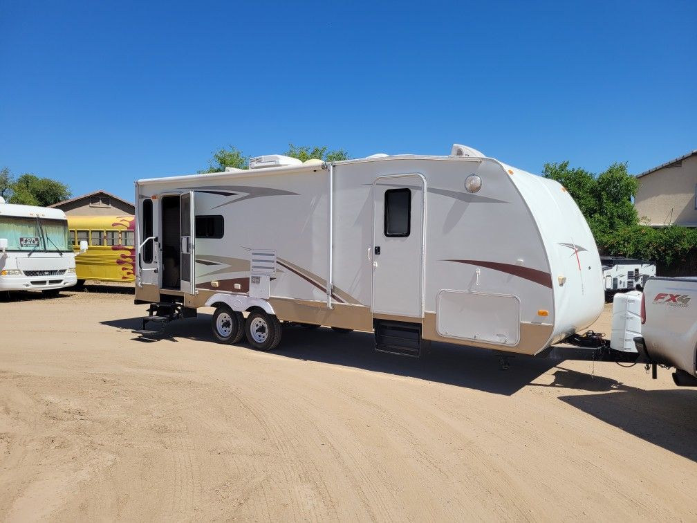 2008 Keystone Laredo 27 foot for Sale in Peoria, AZ - OfferUp