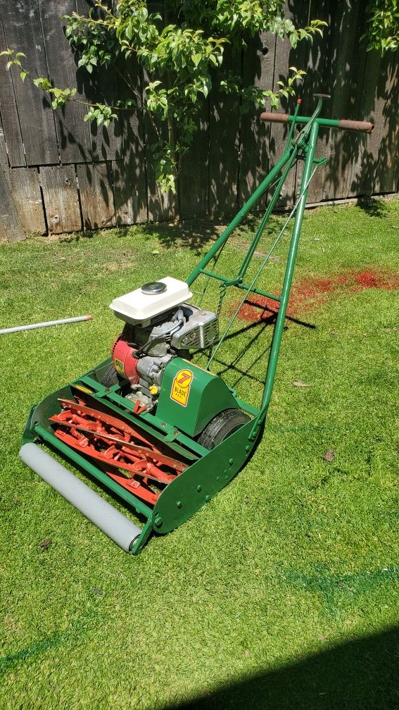 7 blade Honda California Trimmer for Sale in Tacoma, WA - OfferUp
