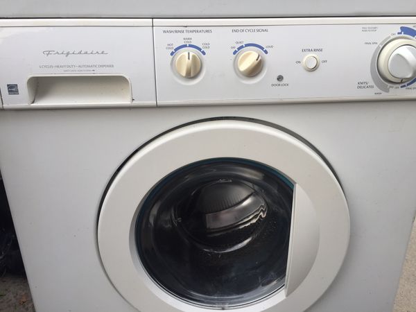 Frigidaire washing machine front loader for Sale in Queens, NY - OfferUp