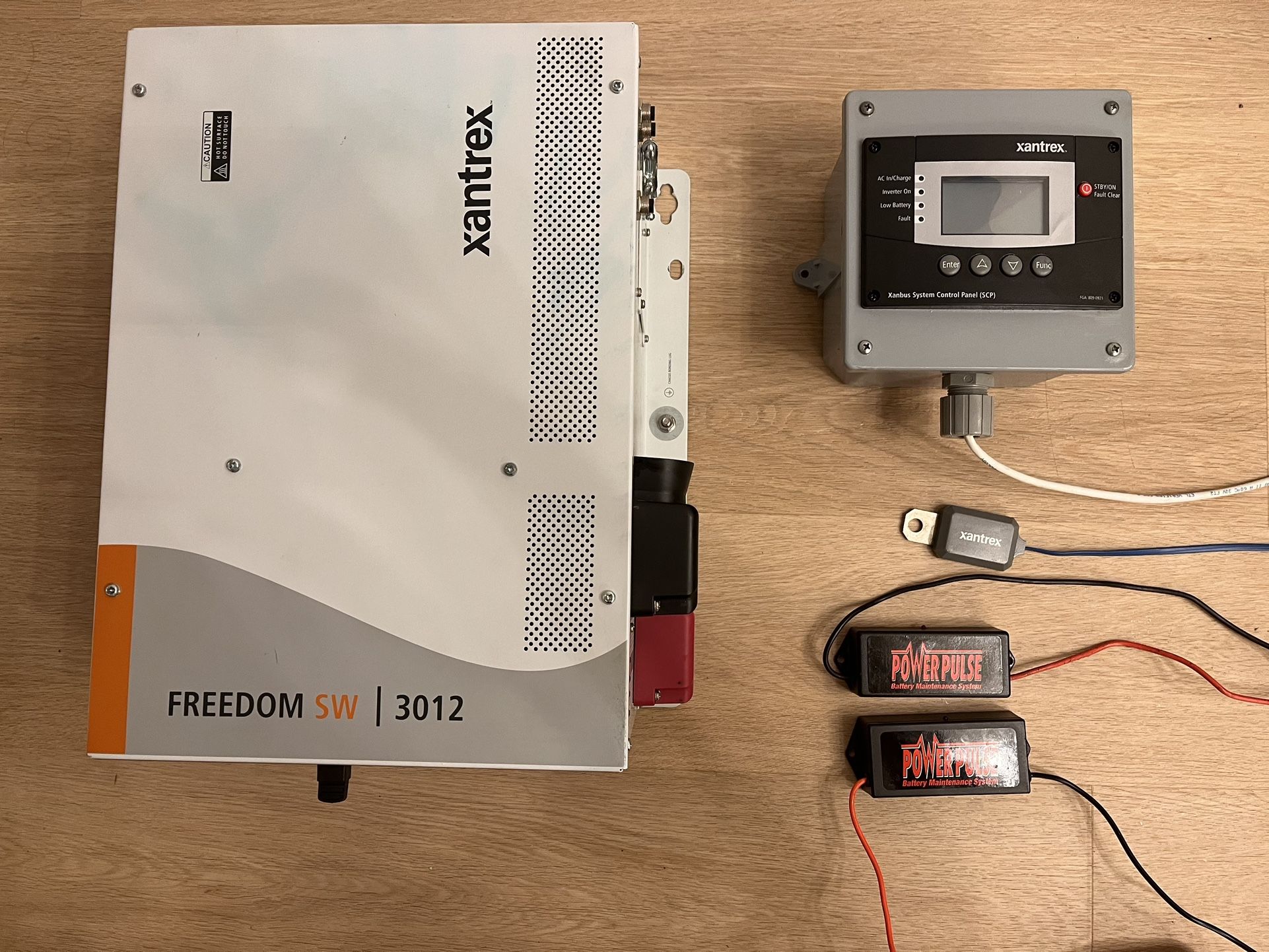 Xantrex Freedom SW 3012 Inverter/Charger With Xanbus Control Panel for ...