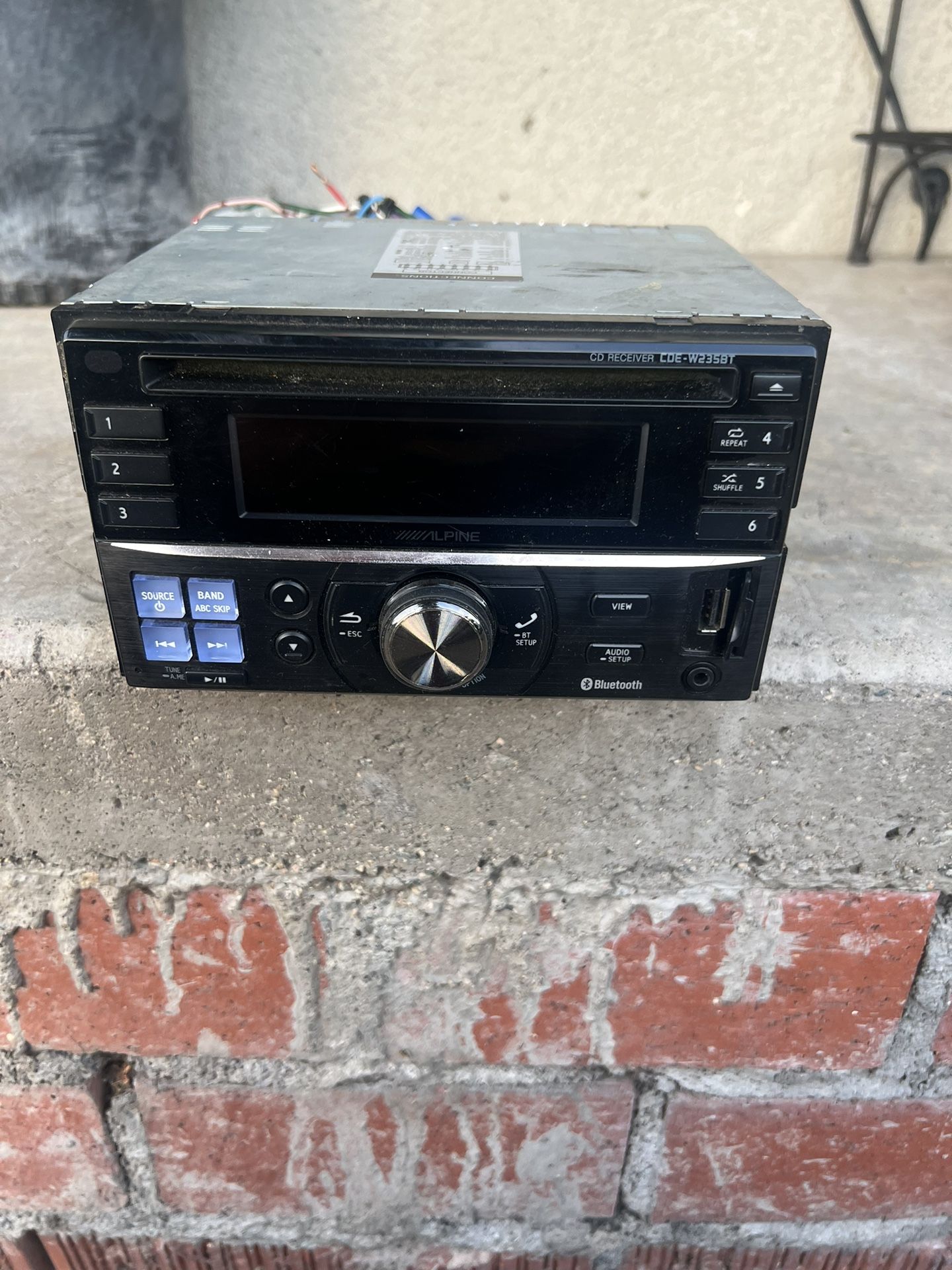 Alpine Double Din Radio for Sale in Riverside, CA - OfferUp