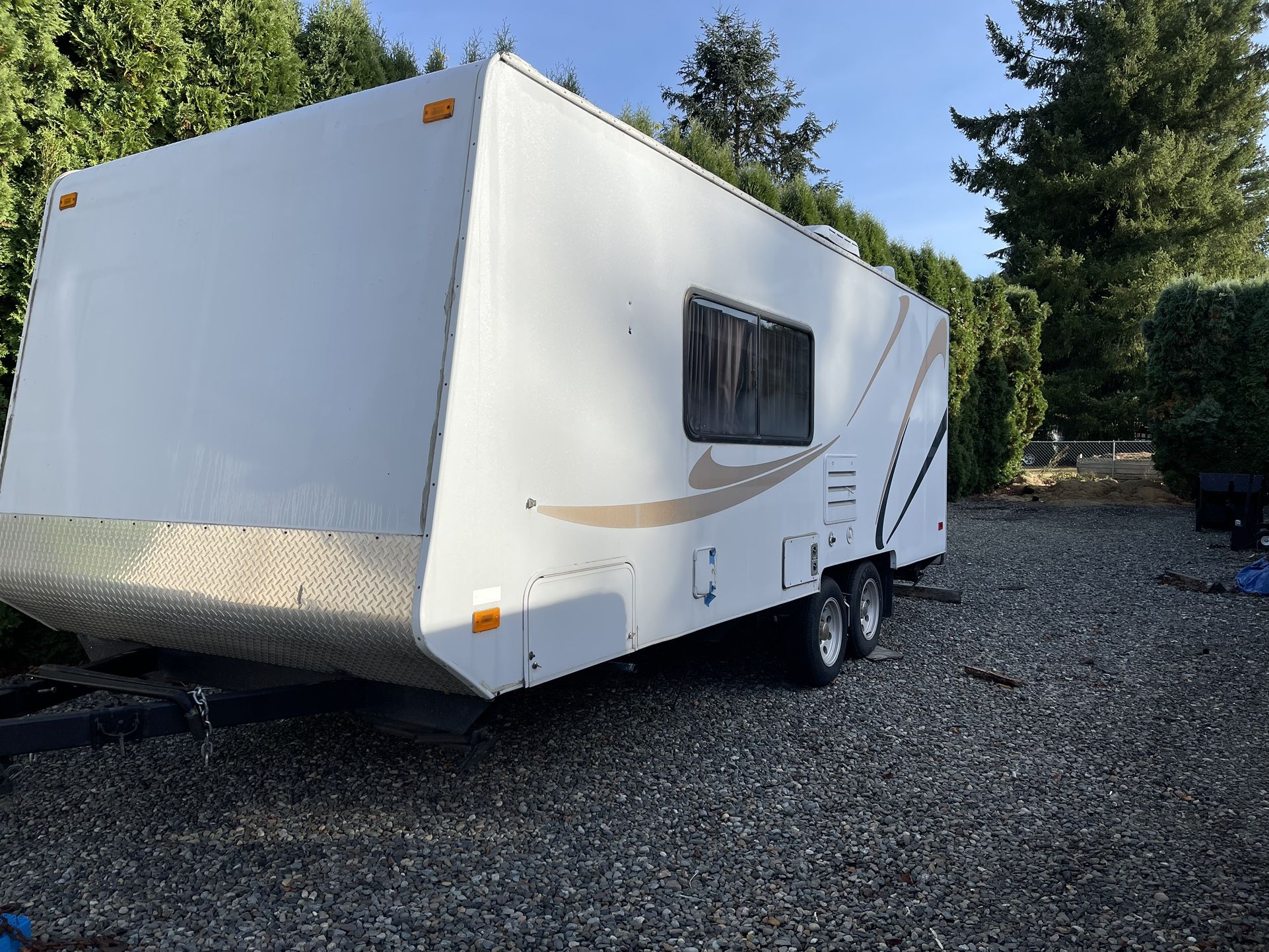24’Majestic Travel Trailer for Sale in Puyallup, WA - OfferUp