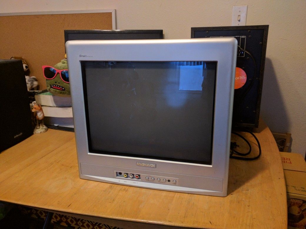 Magnavox Flat CRT TV for Sale in Des Moines, WA - OfferUp