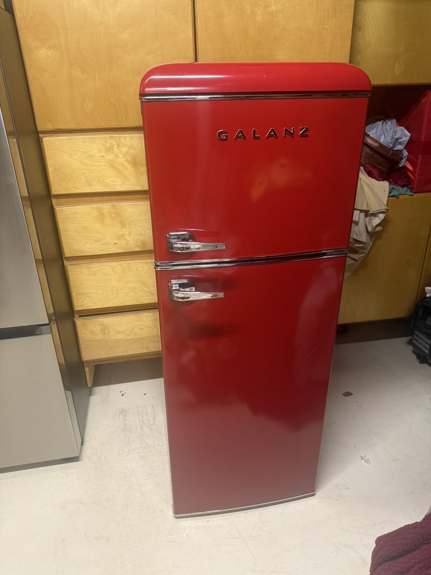 Galanz Retro Refrigerator for Sale in San Diego, CA - OfferUp